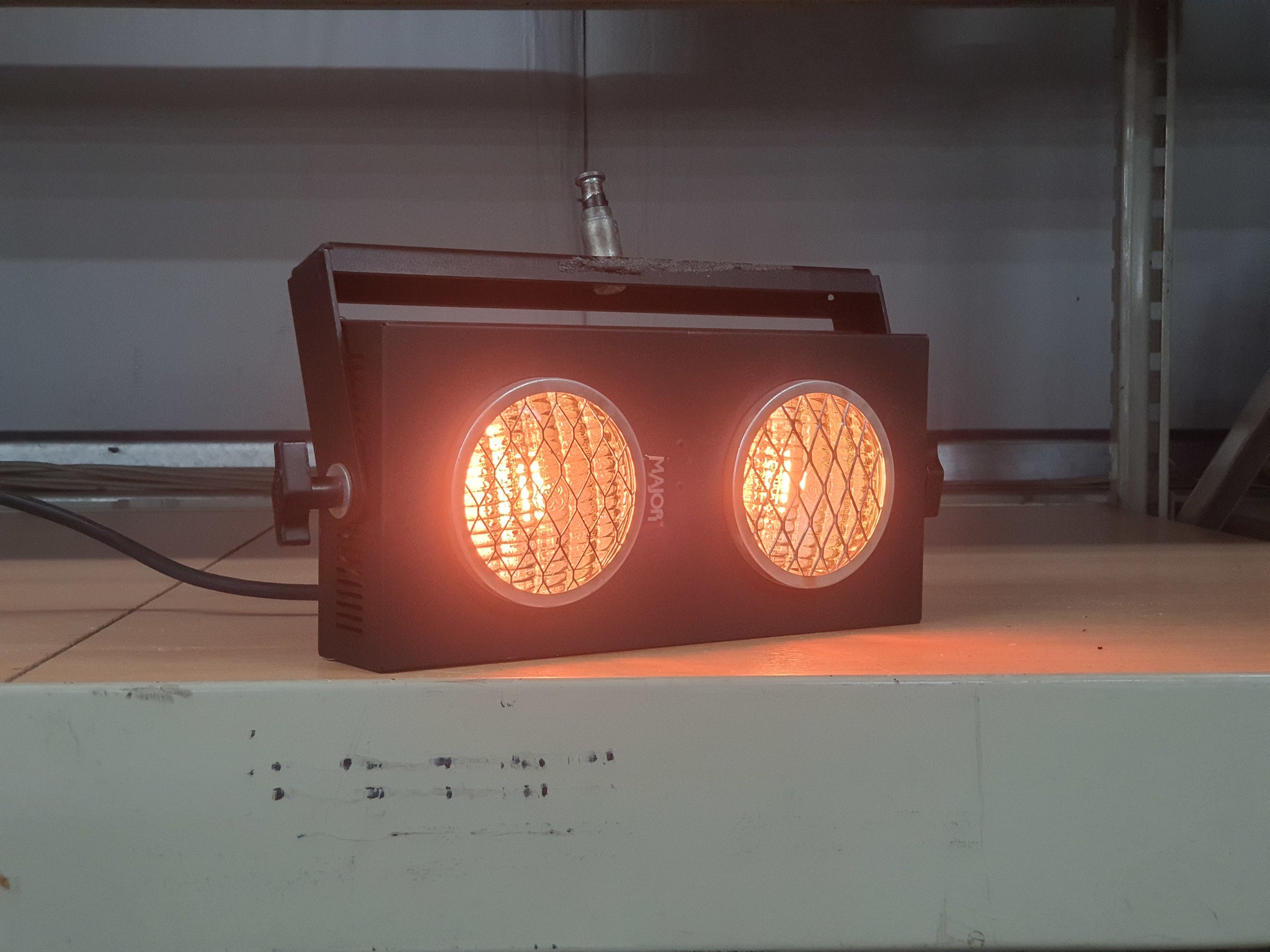Major Lighting Blinder 2 Lite Linear PAR 36 DWE - USED