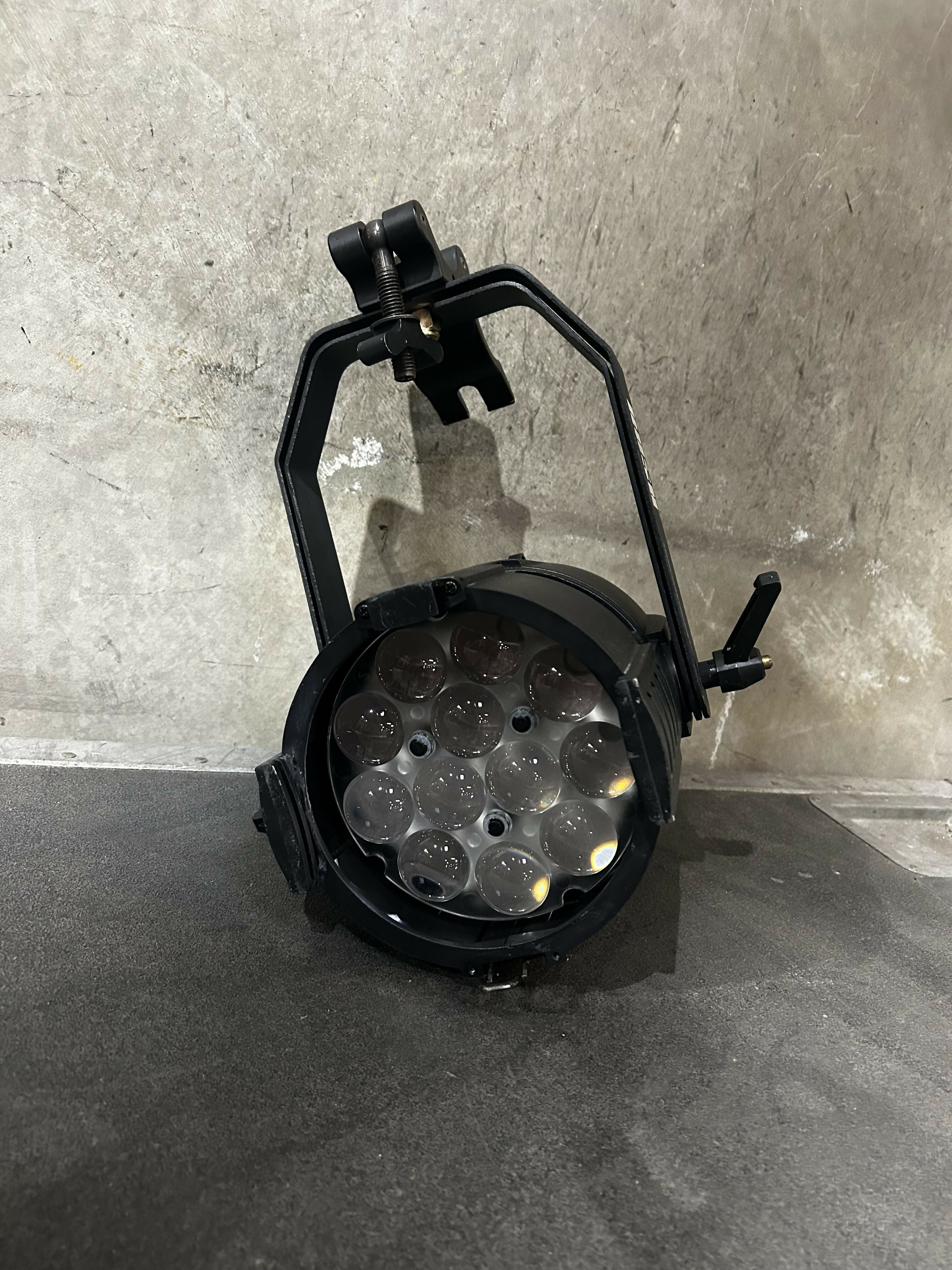 Rush Par-2 RGBW Zoom